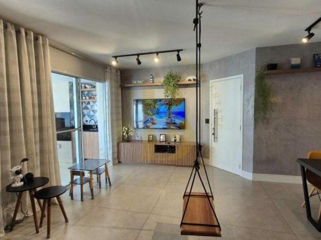 Apartamento á venda de 81m², com 02 dormitórios e 02 vagas no bairro Aclimação