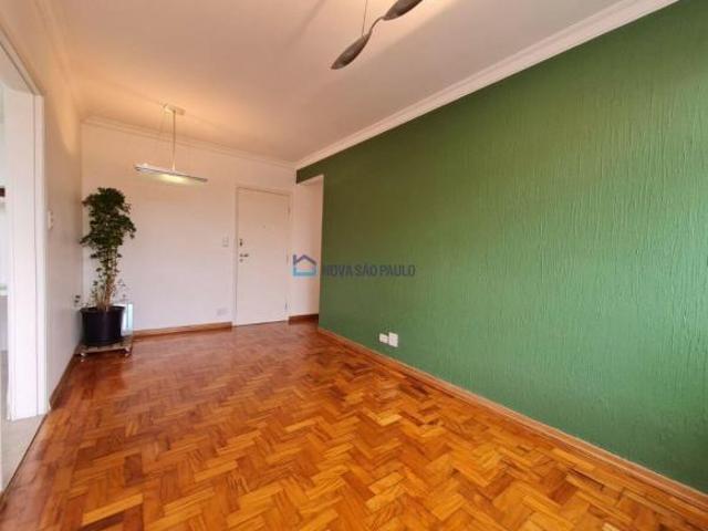 Apartamento à venda de 83m², 02 dormitórios em Moema