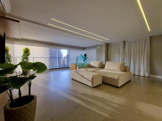 Apartamento à venda e aluguel em Moema, São Paulo