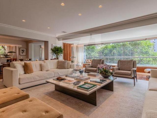 Apartamento à venda e locação no Jardim Europa
