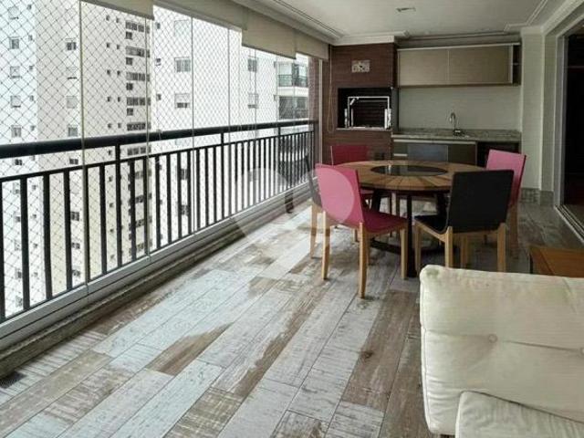 Apartamento à Venda e locação com 3 suítes 2 vagas na Barra Funda