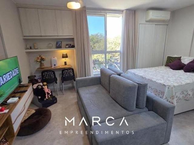 Apartamento à venda ed Golden Place em Brasília DF, Asa Sul: Oportunidade única!