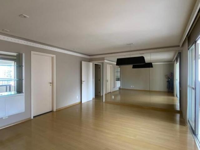 APARTAMENTO A VENDA EDIFICIO LAC ROYAL