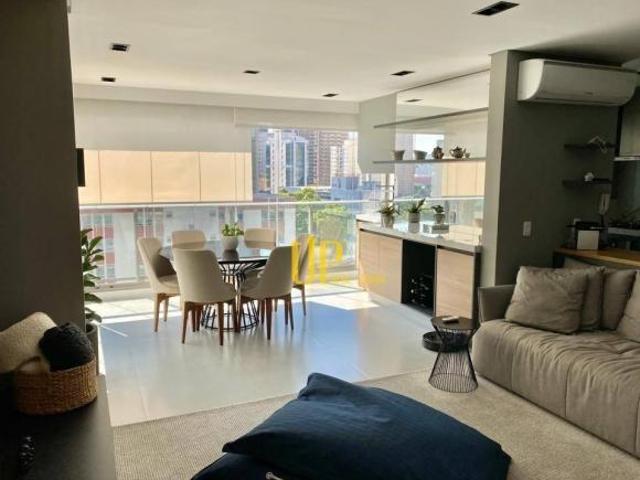 Apartamento à venda edificio Quadrilátero