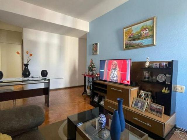 APARTAMENTO À VENDA EDIFÍCIO RITA HOLLAND