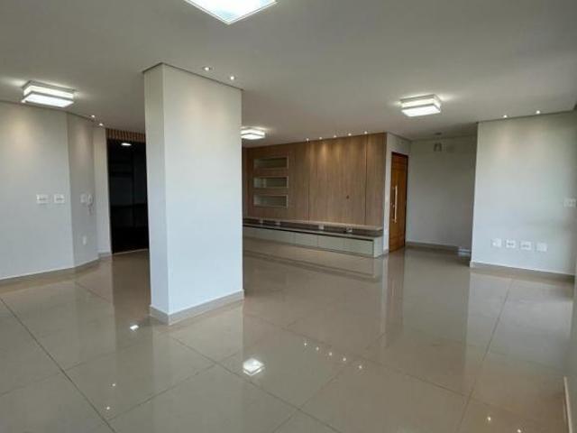 Apartamento à venda, Edifício Sofistic, Franca, SP