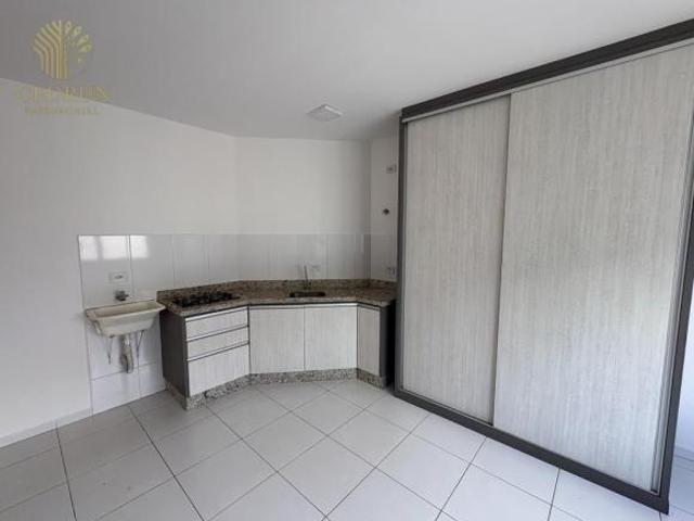 Apartamento à venda em Maringá, Zona 07, com 1 quarto, com 28 m², Edifício Bella Vita Universitário