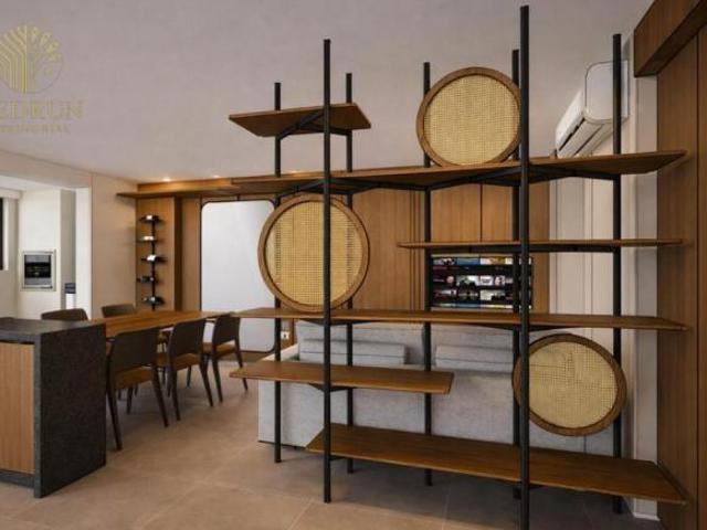 Apartamento à venda em Maringá, Zona 07, com 2 quartos, 74 m², com planejados, churrasqueira e 2 vag