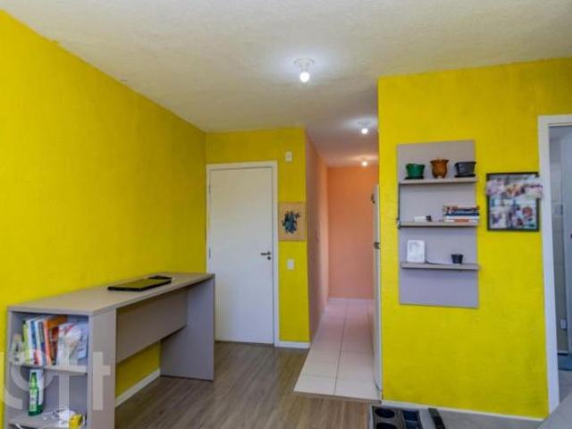 Apartamento à venda em Mário Quintana com 40 m², 2 quartos, 1 vaga