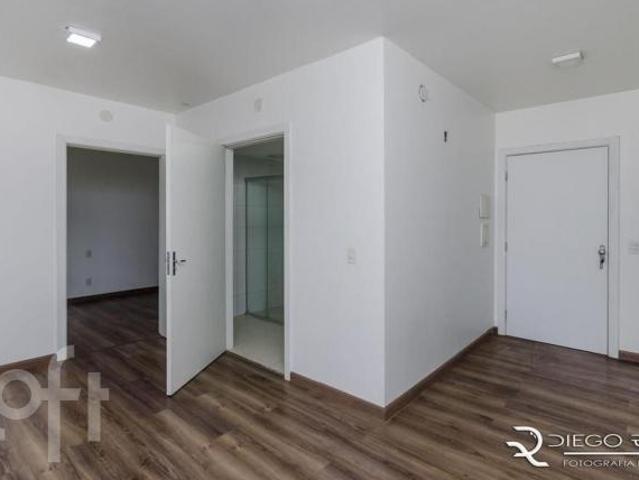 Apartamento à venda em Mário Quintana com 41 m², 1 quarto, 1 vaga