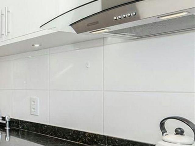 Apartamento à venda em Menino Deus com 65 m², 2 quartos, 1 suíte, 2 vagas