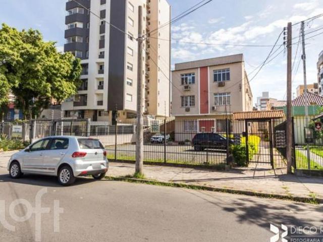 Apartamento à venda em Menino Deus com 74 m², 2 quartos, 1 vaga