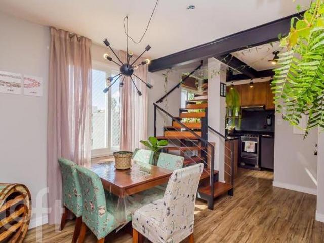 Apartamento à venda em Menino Deus com 76 m², 2 quartos, 1 suíte, 1 vaga