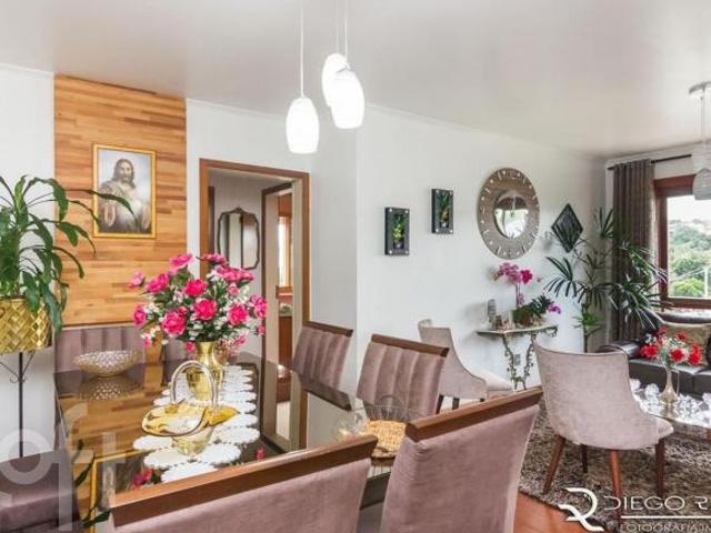 Apartamento à venda em Menino Deus com 80 m², 2 quartos, 1 vaga