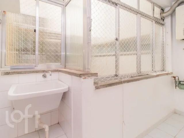 Apartamento à venda em Menino Deus com 91 m², 2 quartos, 1 vaga