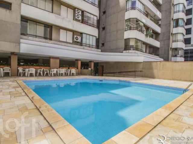 Apartamento à venda em Menino Deus com 111 m², 2 quartos, 1 suíte, 1 vaga