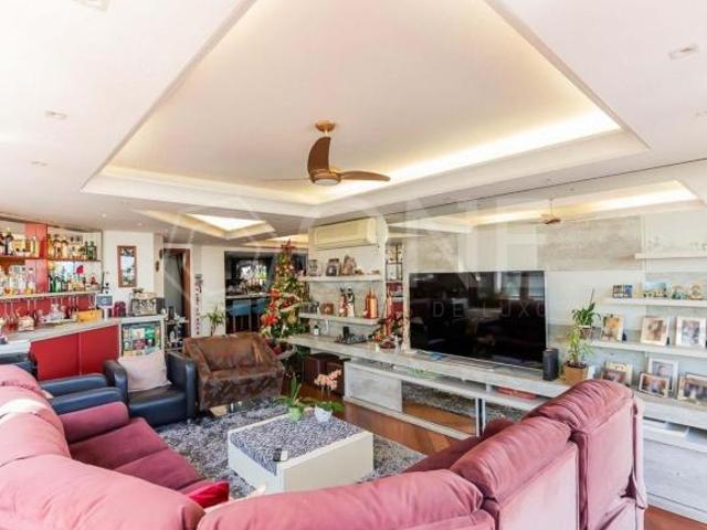 Apartamento à venda em Menino Deus