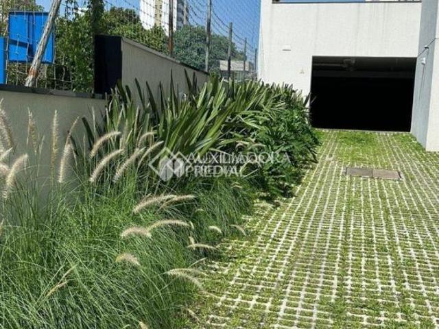 Apartamento Garden, novo, 1 dormitório, suíte, elevador, 1 vaga Bairro Menino Deus POA