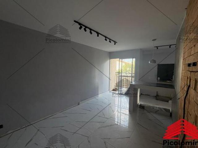 Apartamento a venda em Mogi das Cruzes, 50 m², 2 quartos, sala para 2 ambientes com sacada, cozinha