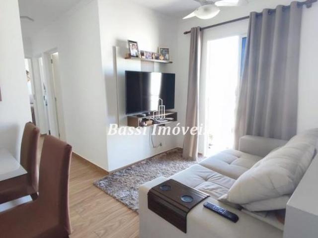 Apartamento à venda em Mogi Mirim SP: 2 quartos, 2 salas, 1 banheiro, 1 vaga de garagem! Venha confe