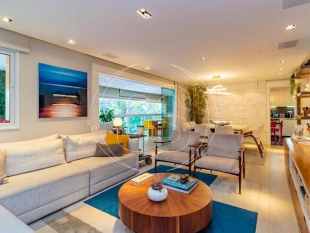 APARTAMENTO À VENDA EM MOEMA NOBRE 204m². 3 SUÍTES + ESCRITÓRIO