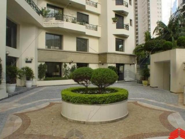 Apartamento a venda em Moema, Avenida Sabiá, 3 dormitórios 1 suíte, 2 vagas, a 400 metros do Parque