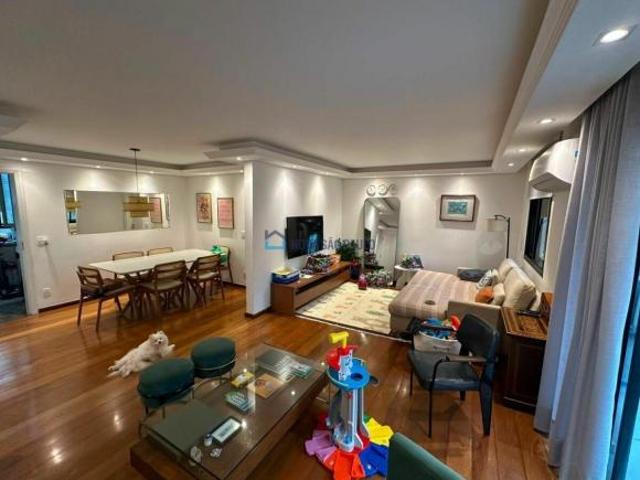 Apartamento à venda em Moema com 4 Quartos 1 Suíte, 2 Vagas