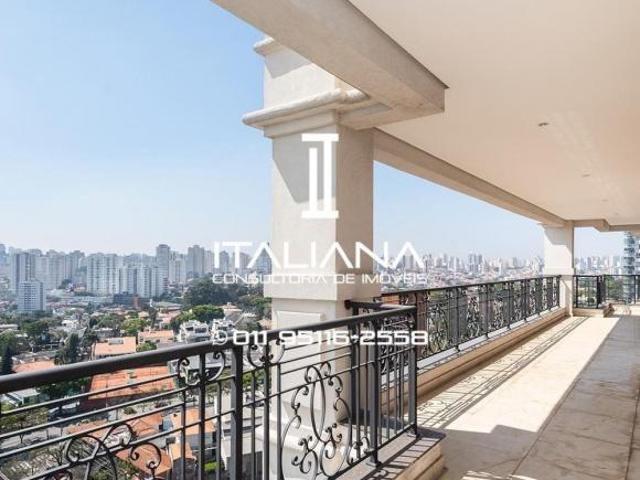 Apartamento a Venda em Moema com 4 Suítes e 5 Vagas