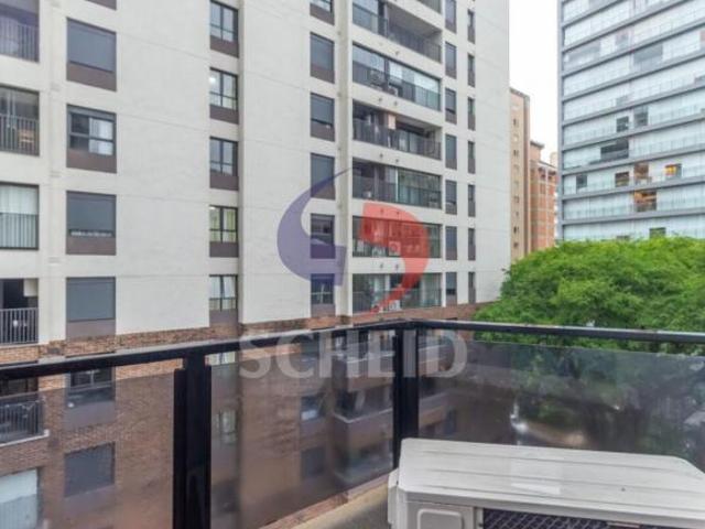 Apartamento á Venda em Moema com 52m², 1 quarto, 1 vaga