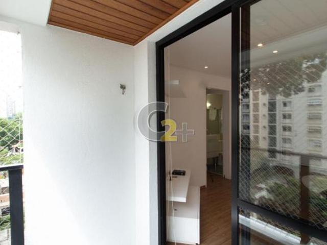 Apartamento à venda em Moema com 60m², 2 quartos, 1 suíte, 1 vaga de garagem