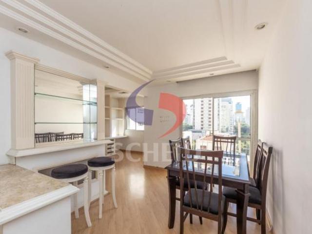 Apartamento á Venda em Moema com 65m², 1 quarto, 1 vaga, 600m do metrô e fora da rota de avião