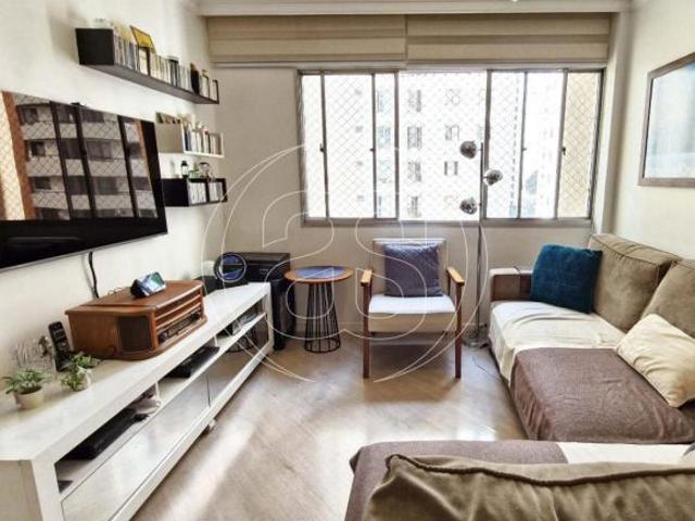APARTAMENTO À VENDA EM MOEMA COM 71m², 2 QUARTOS e 1 VAGA DE GARAGEM