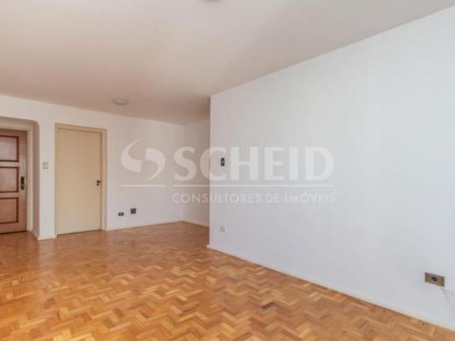 Apartamento á Venda em Moema com 82m², 2 quartos, 1 vaga