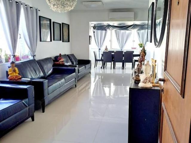 Apartamento à venda em Moema com 144 m², 4 quartos, 2 vagas
