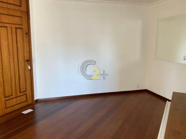 Apartamento à venda em Moema com 1 quarto e 1 vaga