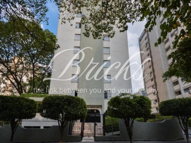 APARTAMENTO A VENDA EM MOEMA COM 2 SUÍTES E 86M²