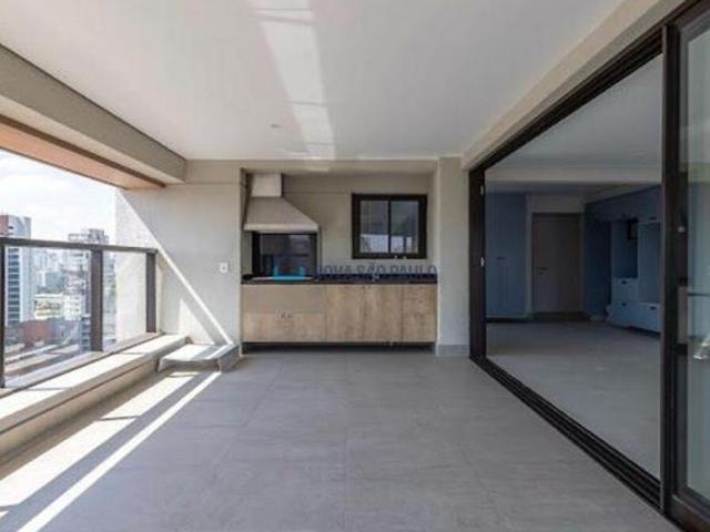 Apartamento à venda em Moema com 3 quartos 153 m²