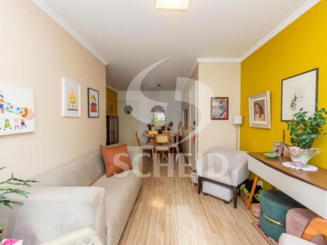 Apartamento à venda em Moema com 3 quartos, 83 m²