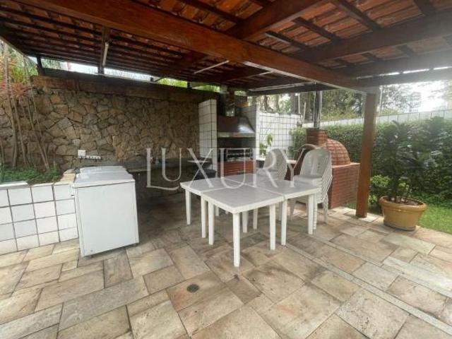 Apartamento à Venda em Moema com 3 Suítes,Terraço e 3 vagas