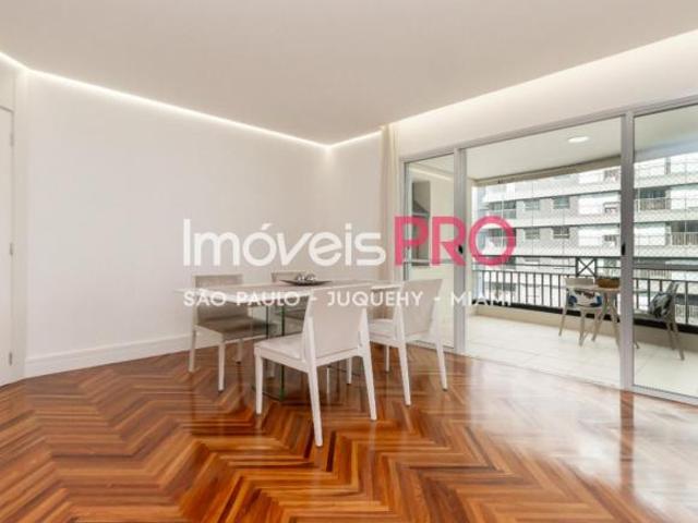 Apartamento à Venda em Moema Condomínio Clube