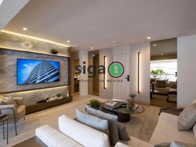 Apartamento a venda em MOEMA / Pássaros com 4 quartos