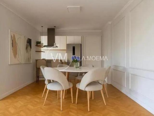 Apartamento à venda em Moema Pássaros 100% reformado