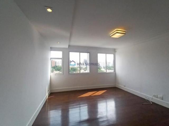 Apartamento à venda em Moema próximo Parque do Ibirapuera