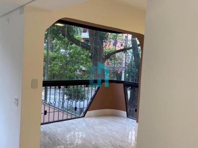 Apartamento à venda em Moema, São Paulo
