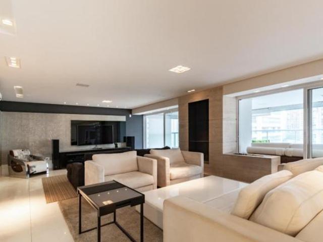 Apartamento à venda em Moema São Paulo