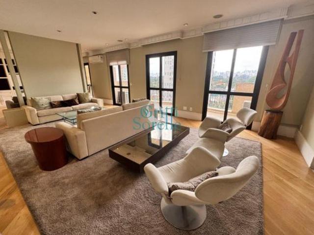 Apartamento à Venda em Moema São Paulo / SP