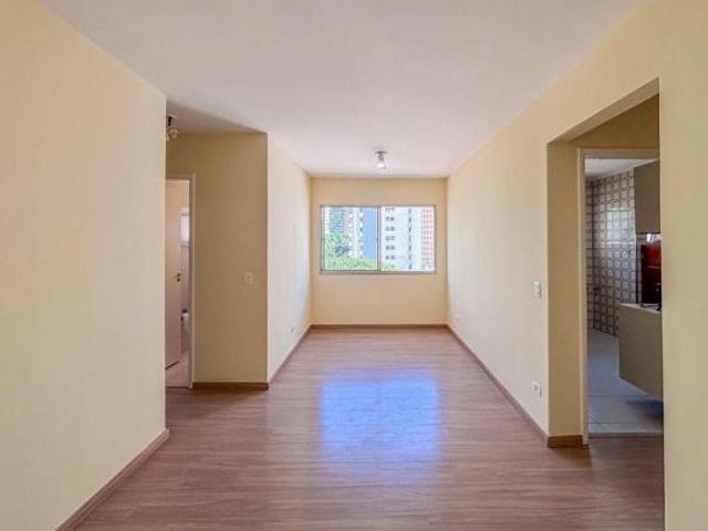 Apartamento à venda em Moema, São Paulo SP: 2 quartos, 2 banheiros, 1 vaga, 60m²