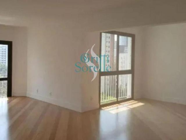 Apartamento à Venda em Moema São Paulo/SP