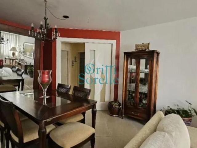 Apartamento à Venda em Moema São Paulo/SP