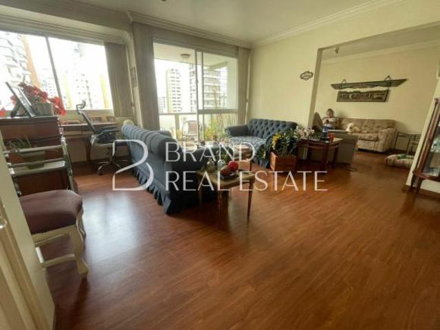 Apartamento à Venda em Moema 142 m² uma suíte e Varanda!